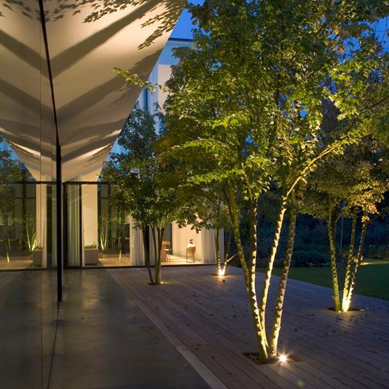 Cross Lighting - Outdoor Landscape Lights - LeonLite